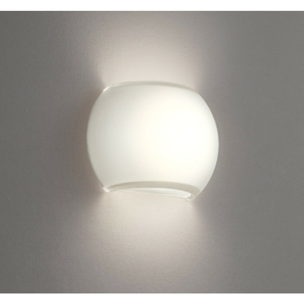 品番：OB255360LR　種類：ブラケットライト　分類：ブラケットライト　商品説明・詳細：●LED電球フラット形5W（GX53-1）No.295GL ●アクリル（乳白・透明ケシ） ●巾φ171 高127 出85 0.5kg ●光源寿命40...