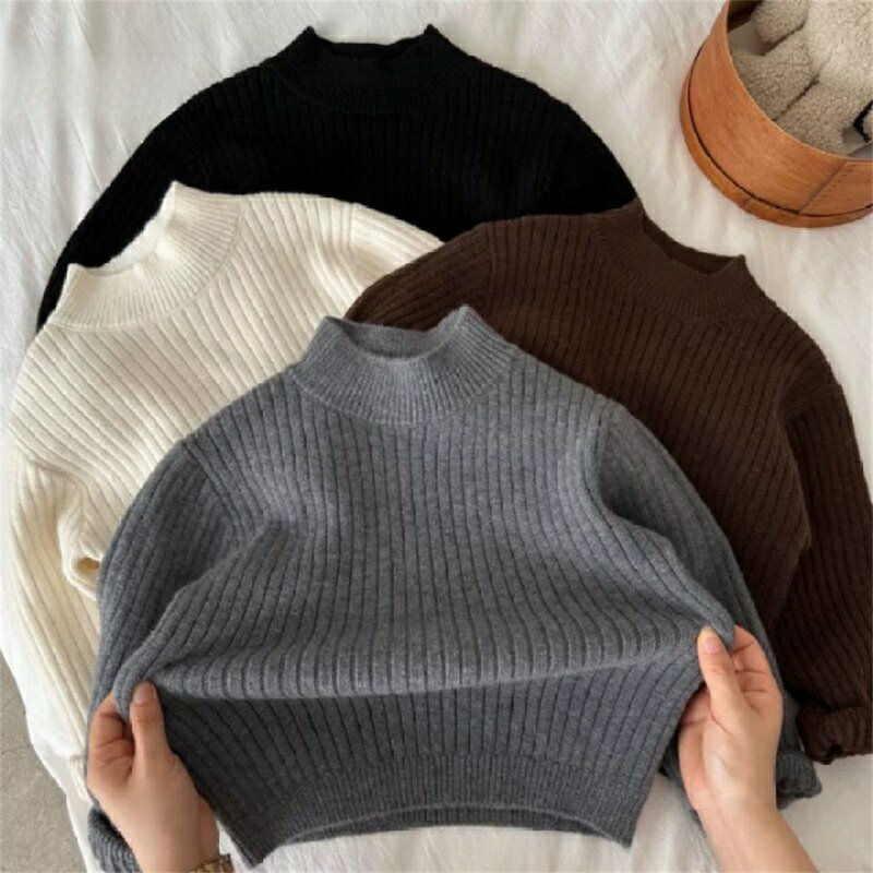 ■ この商品の特徴 ● 肌に優しい高品質コットン：主素材に90%の綿を使用。ふんわり柔らかな肌触りで、デリケートなお子様の肌にも安心です。 ● 程よい厚みでしっかり防寒：冬の寒さもしっかりガードする厚手ニット。中にインナーを重ねても窮屈にな...