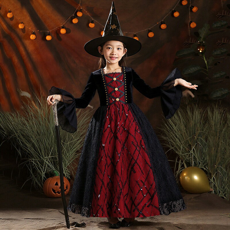 ■ この商品の特徴 ● 本格的な魔女の雰囲気：ゴシックなデザインとチュールのマントで、お子様が劇的な魔女に大変身できます。 ● 肌触り抜群の暖かさ：高品質なコーラルフリースを使用しているため、肌触りが柔らかく、秋や冬のイベントでも暖かく過ご...