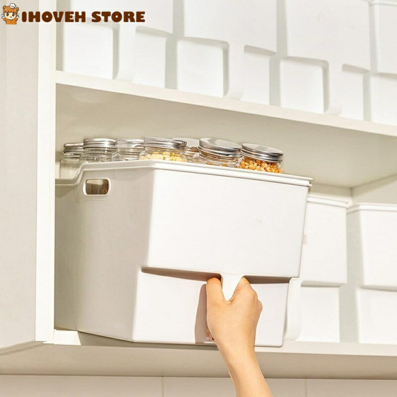 吊り戸棚の“手が届きにくい空間”を、見える化・使いやすく。 吊り戸棚の上段や奥行きは、収納には最適でも、いざ使う時に取り出しにくく、つい物が溢れがちなスペース。この収納ボックスは、そんな悩みを解決し、空間を効率的に活用するお手伝いをします。...