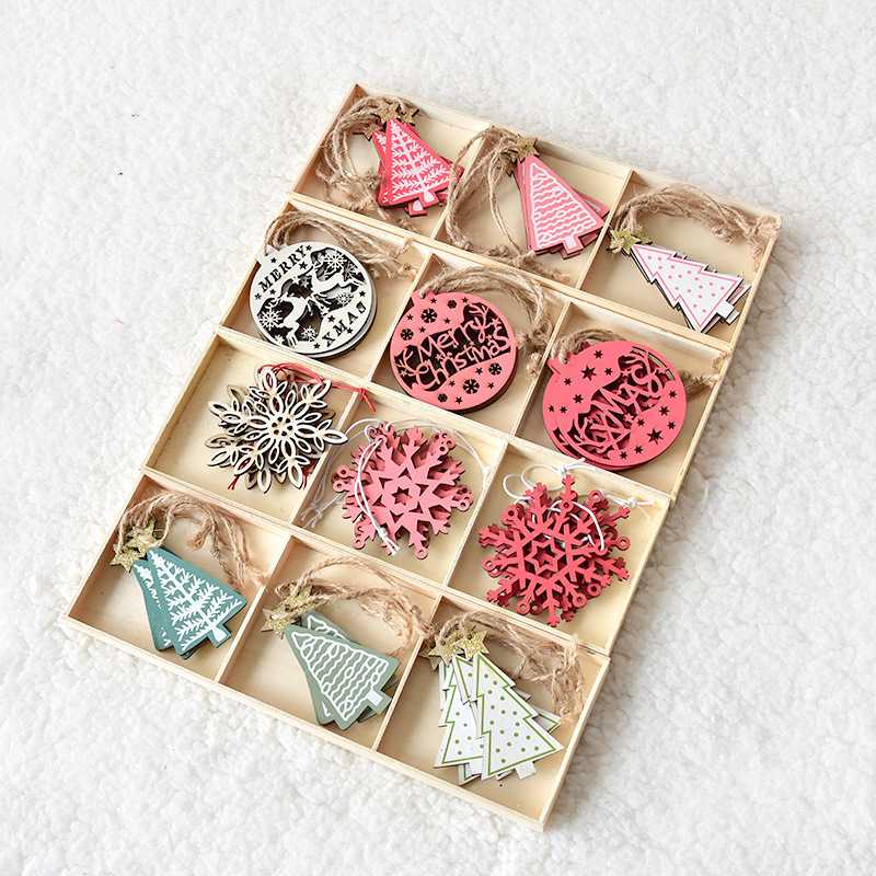 年を重ねるごとに飴色に深まり輝いて家族の歴史を語ってくれます。仕様：入数：12枚（2種、各種6枚入り）、サイズ：H5.56.5、かわいいトナカイや雪の結晶など全て違うデザインの12枚セットになっています。クリスマスムード満載のデザインで飾る...