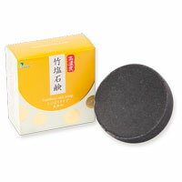 ジュゲン 高濃度 竹塩石鹸 さっぱりタイプ 国産還元竹塩と石鹸素地だけを使用した天然素材100%の無添加石鹸。海塩と竹塩の豊富なミネラル成分により、さっぱりやさしく洗い上げます。 発売元:ジュゲン 内容量:80g きめ細やかな泡立ちで敏感肌...