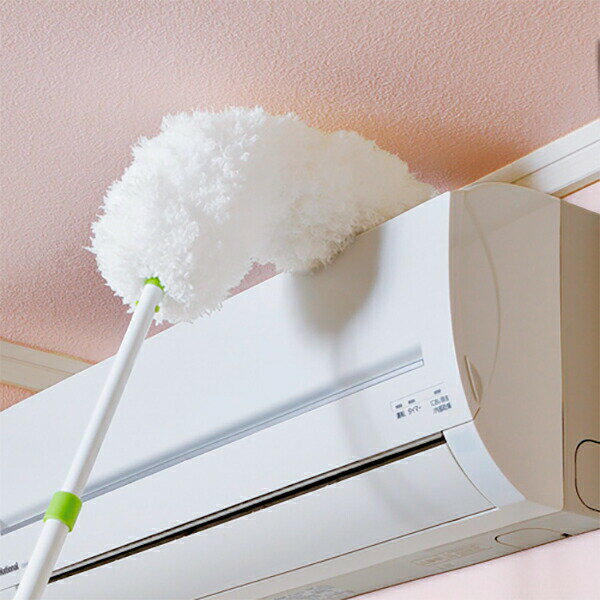 清掃面にフィット！ほこり取りマイクロファイバーを使用したモコモコハタキです。モコモコした素材がホコリをキャッチし、マイクロファイバーが汚れをかき取ります。曲げられるモップヘッドを自由に手で曲げることができるので狙った場所をスムーズにお掃除で...