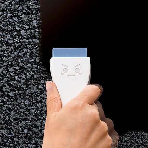 鏡のウロコを強力研磨最硬質の研磨材「人工ダイヤモンド」を使用した、特殊研磨材です。浴室鏡の頑固なウロコ汚れを、水をつけてこするだけで簡単に落とせます。磨きやすいハンディタイプです。商品サイズ（約）幅50×奥行15×高さ140mm材質研磨部/...