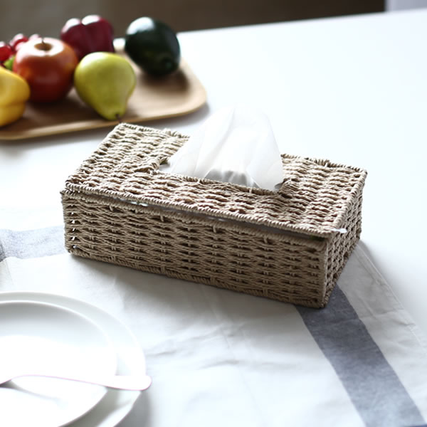 味わいのあるペーパー製ティッシュボックスケース柔らかな雰囲気のペーパー製ティッシュケースです。編みの素材感があたたかな収納籠は、インテリアに穏やかな表情を与えてくれます。いろんな色になじみ、他のものと合わせて使うのにオススメのベージュ。フタ...