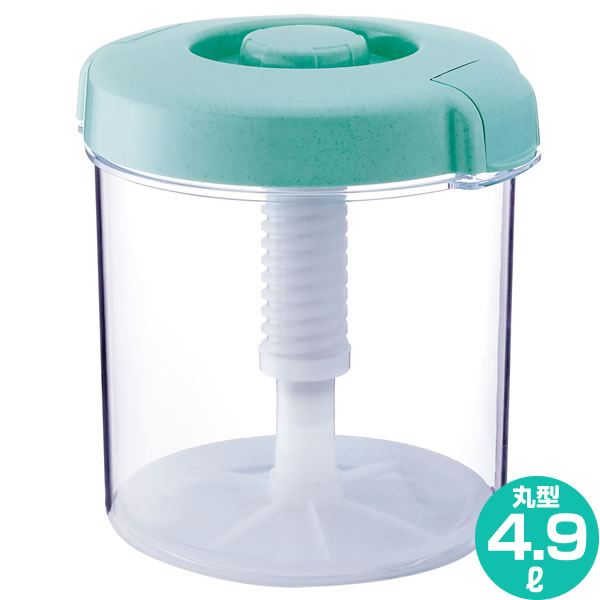 旬の野菜で手軽に漬け物づくりハンドルを回して加圧する卓上タイプの漬け物器。蓋は開閉がラクなワンタッチロック式。容量の目安:きゅうり/13〜16本　なす/10〜13個 大根/1200〜1500g　かぶ/13〜16個商品サイズ（約）幅22.4×...