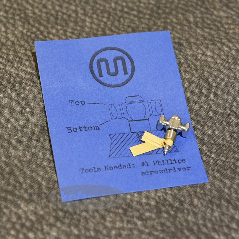 ■商品紹介Mastery Bridge、ストリングスガイド！弦の接点の部分となるストリングスガイドは、テンションをかけているだけではなく実はとても重要なパーツでもあります。今回のMST String Treeはハードクロムプレートが施されて...
