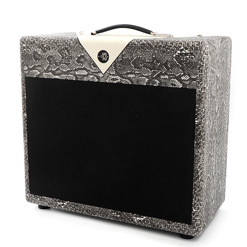 ■商品紹介名手のギタリスト達を魅了し続けるDivided by 13の6V6仕様人気コンボCJ11が待望の入荷！シンプルなコントロールに極上のサウンドを生み出す6V6仕様コンボCJ11。真空管であることの喜びを、歴戦のプレイヤーが再認識でき...