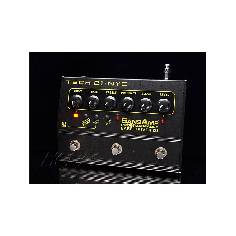■商品紹介〜安心の正規輸入品〜ベースプレイヤーの必須アイテムとなった「SANSAMP　BASS DRIVER DI」を基に、3チャンネルのフル・プログラム機能をフットスイッチでコントロール可能にした『PROGRAMMABLE BASS DR...