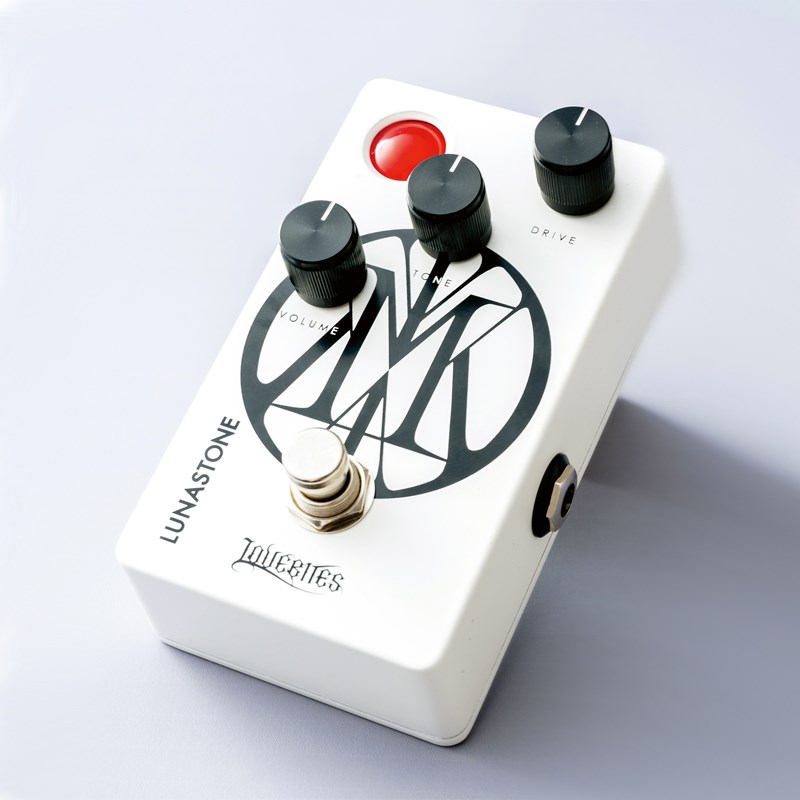 ■商品紹介【LUNASTONEからLOVEBITES/MIYAKOモデルが発売！】MIYAKOロゴとLOVEBITESのロゴが入ったかっこいい筐体デザイン！！デンマーク、コペンハーゲン発のエフェクター・ペダル・ブランドLUNASTONE 「...