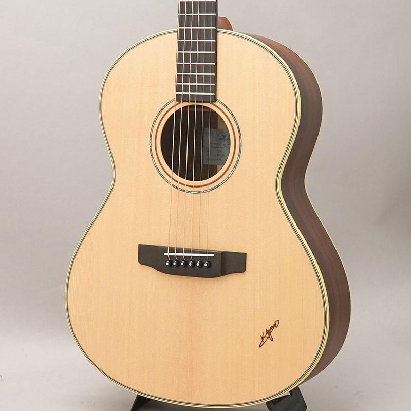 ■商品紹介メイド・イン・ジャパンを、岐阜県可児市の工房から」をかかげ、そのクラフトマンスピリッツを30人ほどの少数精鋭の手工生産のスタイルを1970年代から守ってきた日本のブランドK.YAIRI。カスタムモデルから価格を抑えたモデルまで幅広...