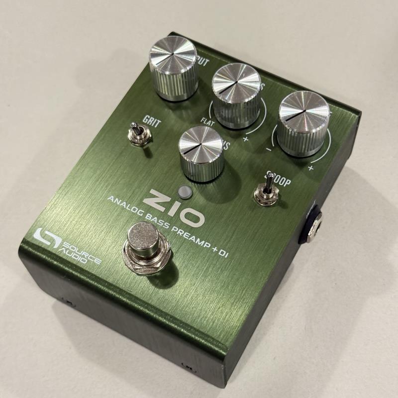 ■商品紹介最先端のデジタル技術者集団である SOURCE AUDIO が、ギターとは全く異なる、広いダイナミックレンジと周波数特性を持つ「ベース」という楽器に焦点を当て、あえてオールアナログ回路に拘って生み出したベース用プリアンプ + DI...