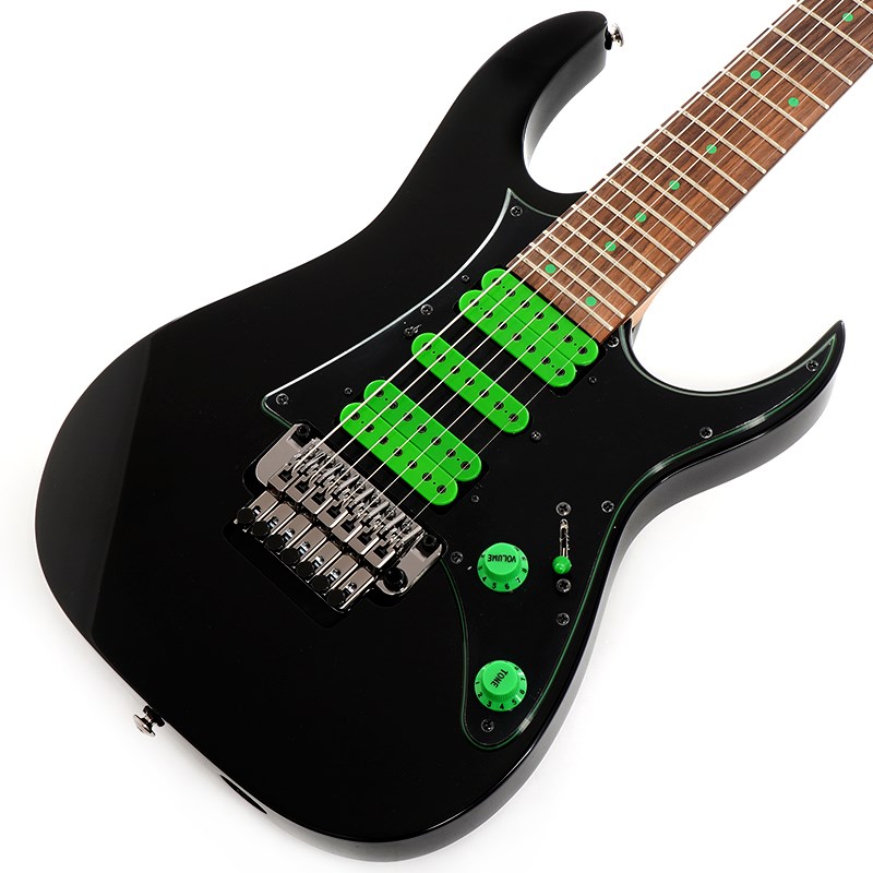 ■商品紹介Premium Series Steve Vai Signature Modelスティーヴ・ヴァイのシグネチャー・ギター7弦モデルUV70PがPremiumシリーズから登場です。3pcのメイプル材の間に2mmのウォルナット材を挟み...