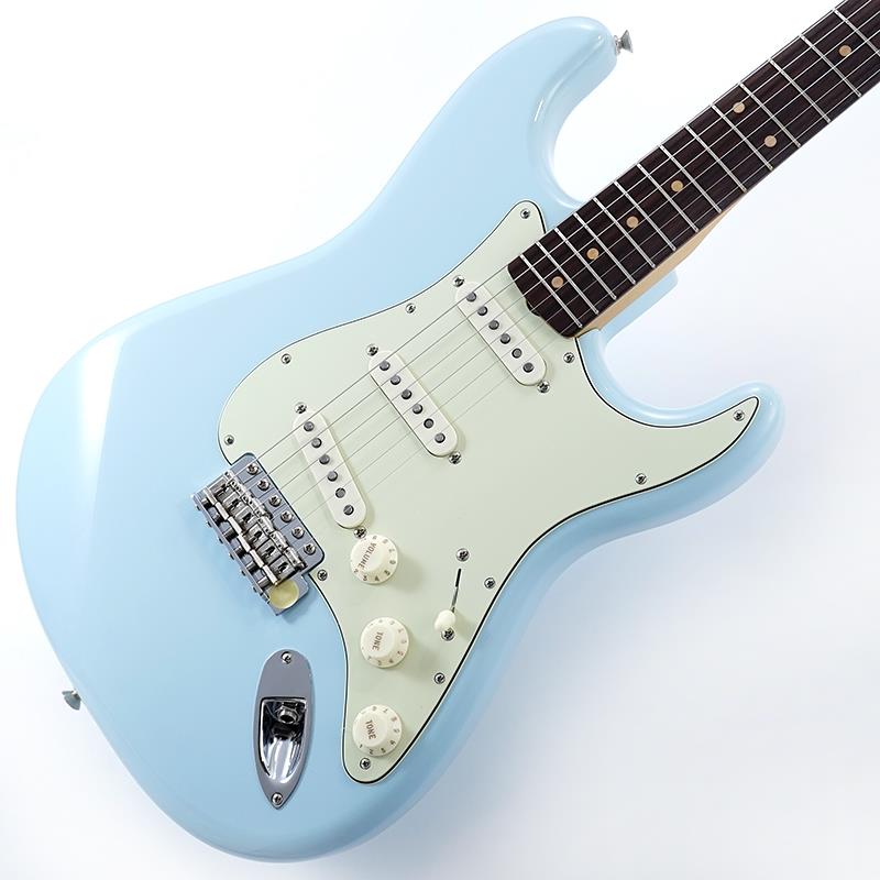■商品紹介Vintera III SeriesVintera IIIシリーズは、50年代、60年代、70年代の象徴的なFenderギターのルックス、フィール、そしてトーンを忠実に再現した、細部までこだわったヴィンテージ復刻モデルをラインナッ...