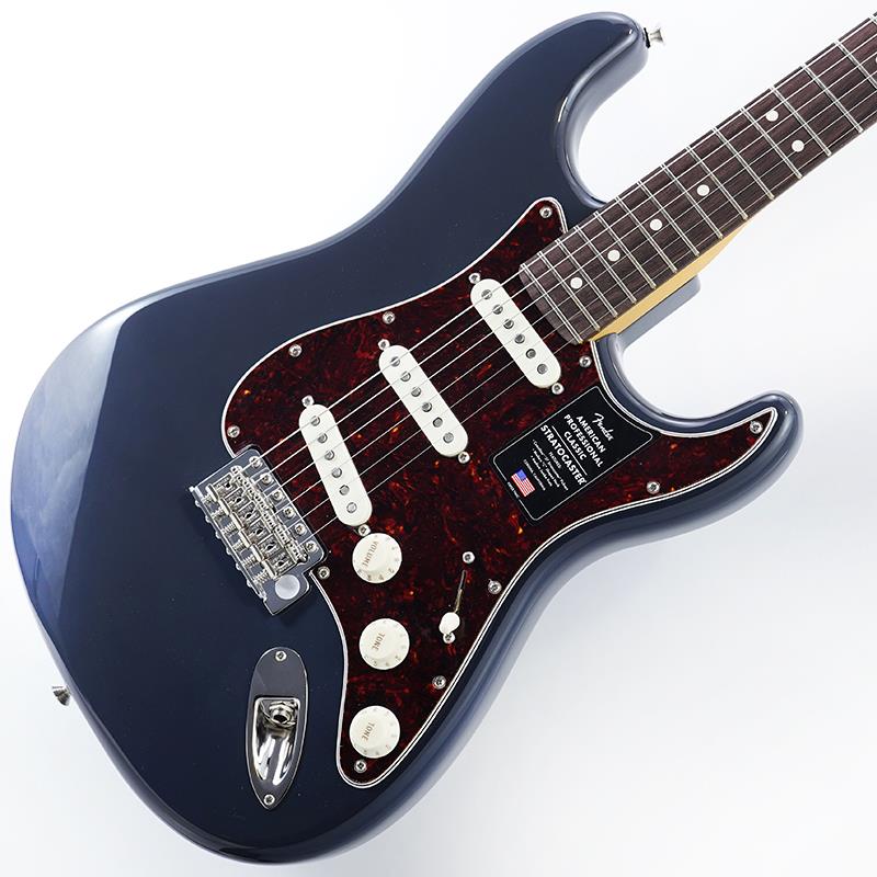 ■商品紹介American Professional Classic SeriesAmerican Professional Classic Stratocasterは、ヴィンテージの魅力とモダンなパフォーマンスが完璧に融合したギターです。...