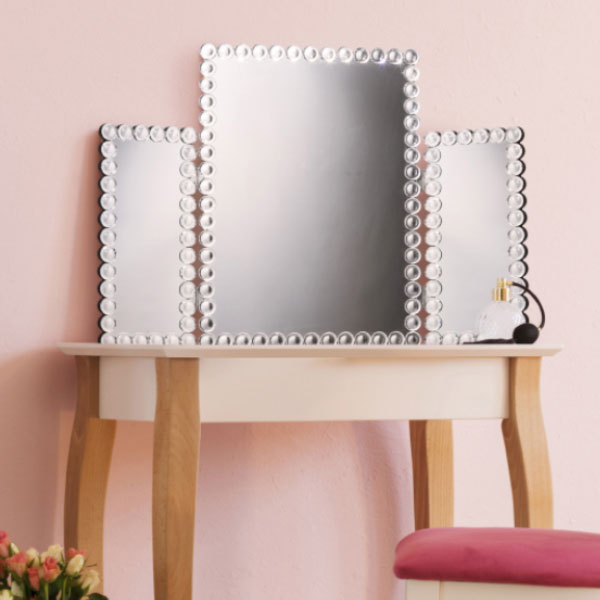 商品説明 サイズ(cm) W78×H54×厚さ2 （左右）W12×H32.5 （中央）W33.5×H47.5 仕様 ■材質 4mm厚ミラー（面取り） 中質繊維板 裏面塗装 ■仕様 重量：約6.5kg 送料 送料無料 ただし、北海道、沖縄、離...