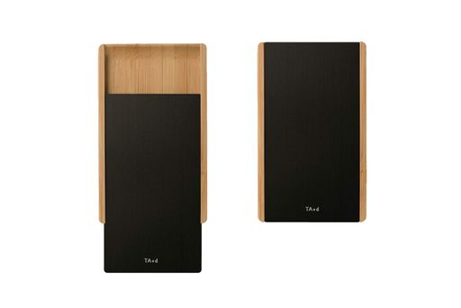 【サイズ】63x105x8.3ミリ 22g 【材質】竹 アルミニウム 【その他】台湾のデザインチーム「TA+d」が2015年に立ち上げた筆記具ブランド。 アルミと竹素材でできたシンプルなデザインの名刺ケース