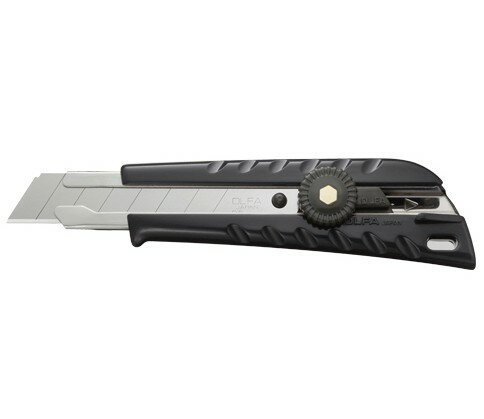 ●品名：リサイクルL型（紙箱） ●全長：148mm ●材質：本体＝再生ABS樹脂，刃＝合金工具鋼 ●替刃2枚付
