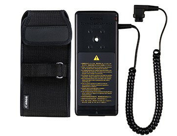 ■商品特徴 リサイクルタイムの短縮と大量発光を実現する、防塵・防滴性能を持つ外部電源です。スピードライト600EX II-RTの連続発光性能の向上に対応した発熱対策を施すなど、信頼性をさらに高めました。ケーブルが引っ張られた際に破断しやすい...