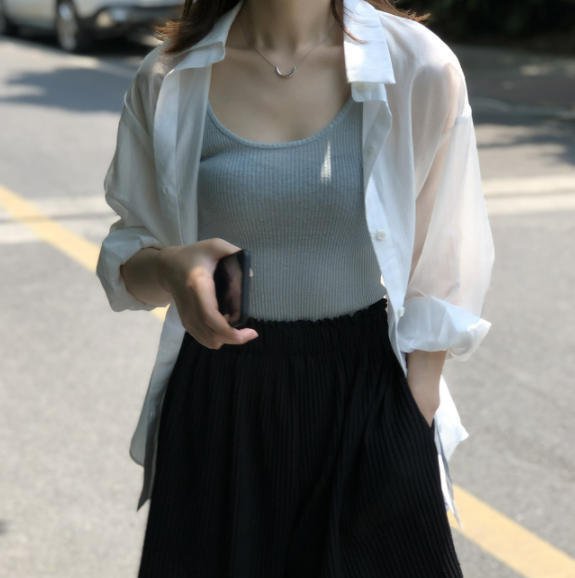 【カラー】ホワイト、カーキ、パープル、ブルー【素材】ポリエステル【サイズ】【S】着丈:76cm / 肩幅:48cm / バスト:114cm / 袖丈:55cm【M】着丈:77cm / 肩幅:50cm / バスト:118cm / 袖丈:56c...