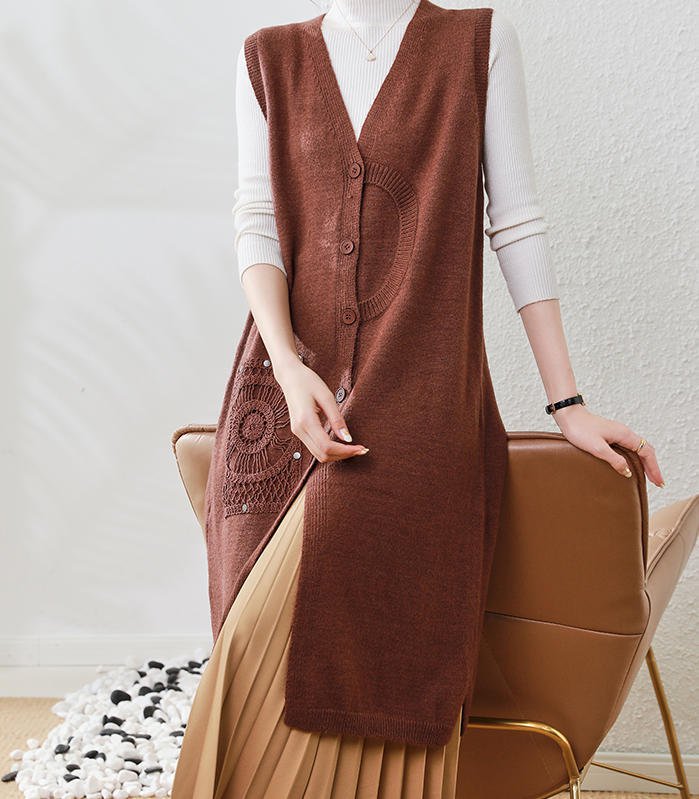 【カラー】ブラック、ベージュ、ブラウン【素材】アクリル【サイズ(cm)】M　着丈108　胸囲93　肩幅36　袖丈23L　着丈109　胸囲96　肩幅37　袖丈24XL　着丈110　胸囲99　肩幅38　袖丈252XL　着丈111　胸囲102　肩...