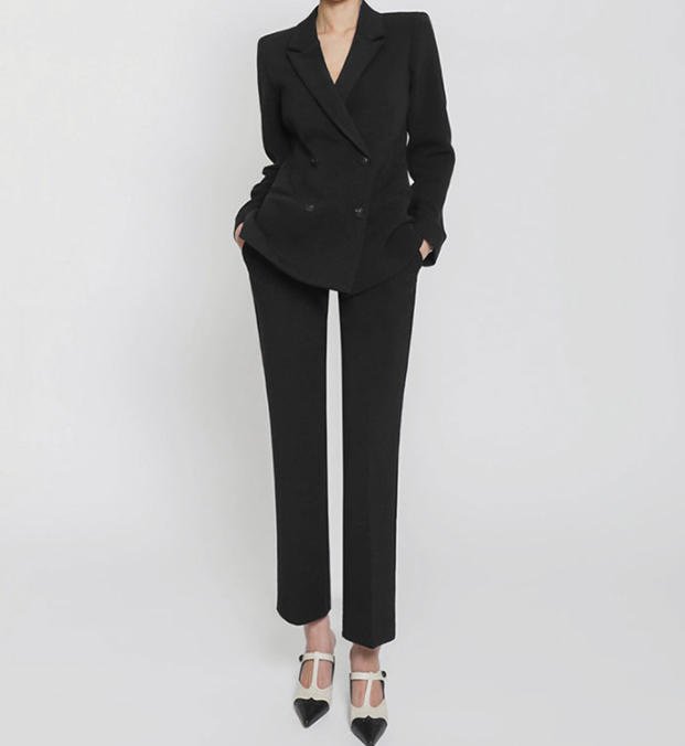 【カラー】ピンク、ブラック、ホワイト、ベージュ【素材】スパンデックス【サイズ(cm)】ジャケットS： 着丈：65cm バスト：88cm 袖丈：56cmM： 着丈：66cm バスト：92cm 袖丈：57cmL： 着丈：67cm バスト：96c...