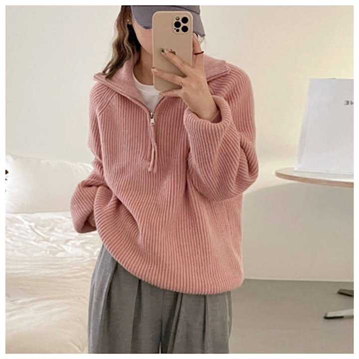 ゆったりとしたルーズなシルエットが魅力のハーフジップニット1枚で決まるデザインなので着回ししやすいのがポイントです♪【カラー】ピンク/クリーミーホワイト/パープルカーキ/グレー /オリーブ【サイズ(cm)】F:着丈59cm/バスト106cm...