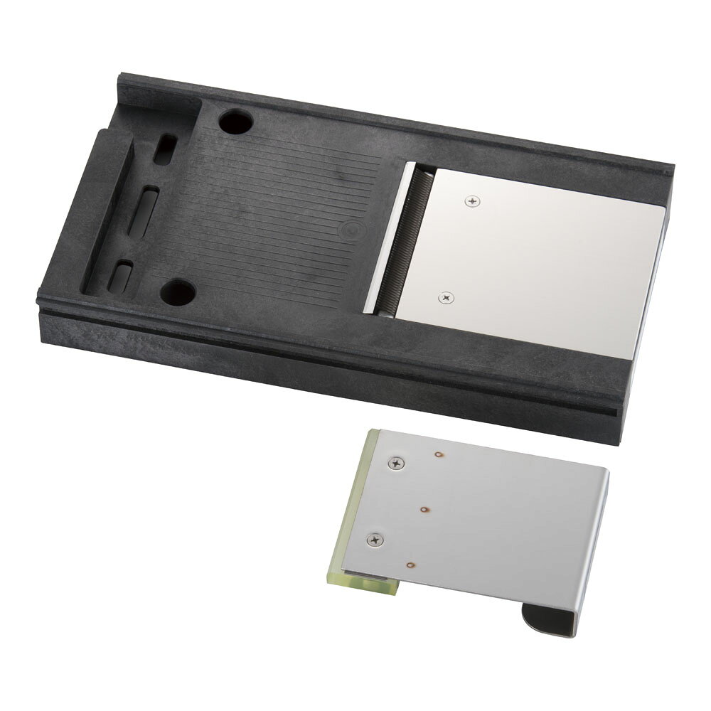 ＜特長＞●電源:単相100V50/60Hz●消費電力:165/200W●定格時間:30分処理能力:10分間13kg投入口:100×100×H120標準仕様:千切盤3×3mm●オプションの刃物盤を差し替えるだけで、ツマ切り、薄切り、厚切り、千...