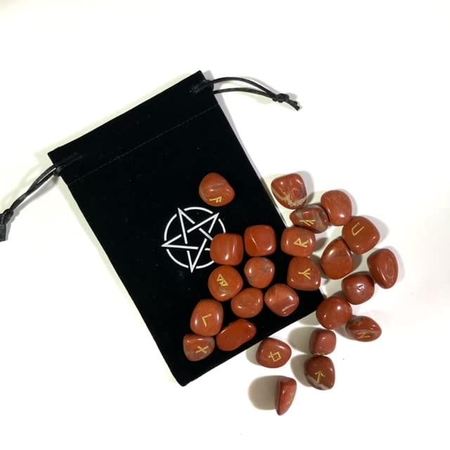 セドナの魔法 レッドジャスパ－ （タンブル） ルーンストーン ルーン文字 25個セット ルーン占いセット 天然石 ポーチ、日本語説明書付きレッドジャスパーのルーン文字セット　フルサクルーン25個（24文字＋空白）ベルベット風ポーチ：11cm...