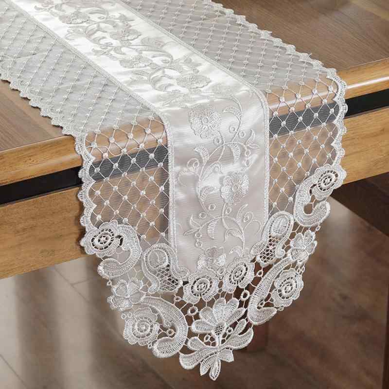Q’foo テーブルランナー レース 白 刺繍 花柄 オシャレ テーブルセンタークロス 北欧 モダン 長方形 小さめ 30*90食卓の雰囲気を盛り上げるおしゃれなテーブルランナー素材：ポリエステル、サイズ：全長90cm、幅30cm透け感のあ...