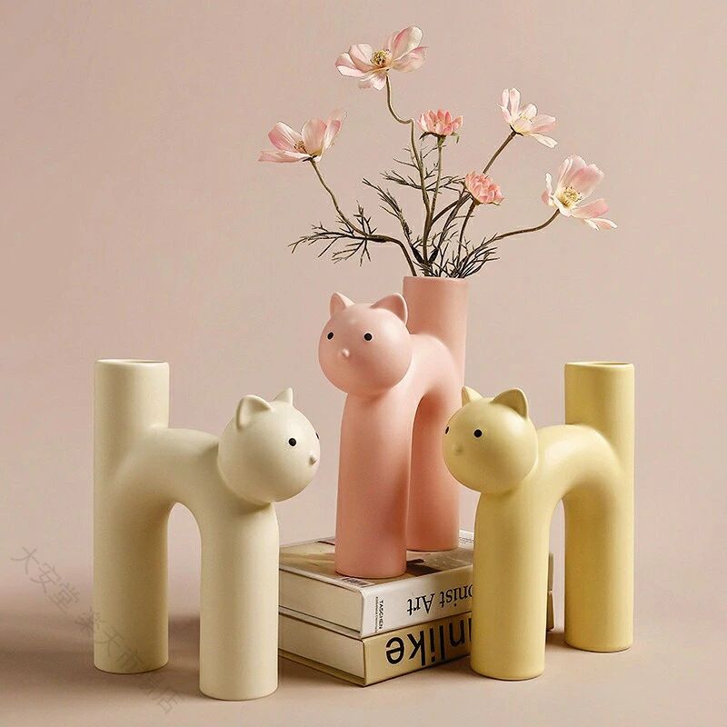 商品説明 商品名フラワーベース 花瓶 猫花瓶 一輪挿し サイズ（約）18x21cm 手作業による採寸の為、若干の誤差が生じる場合がございます。 材質陶器 カラーベージュ、ピンク、パープル 安心サービス◎万が一商品の欠陥や不良などがあった場合...
