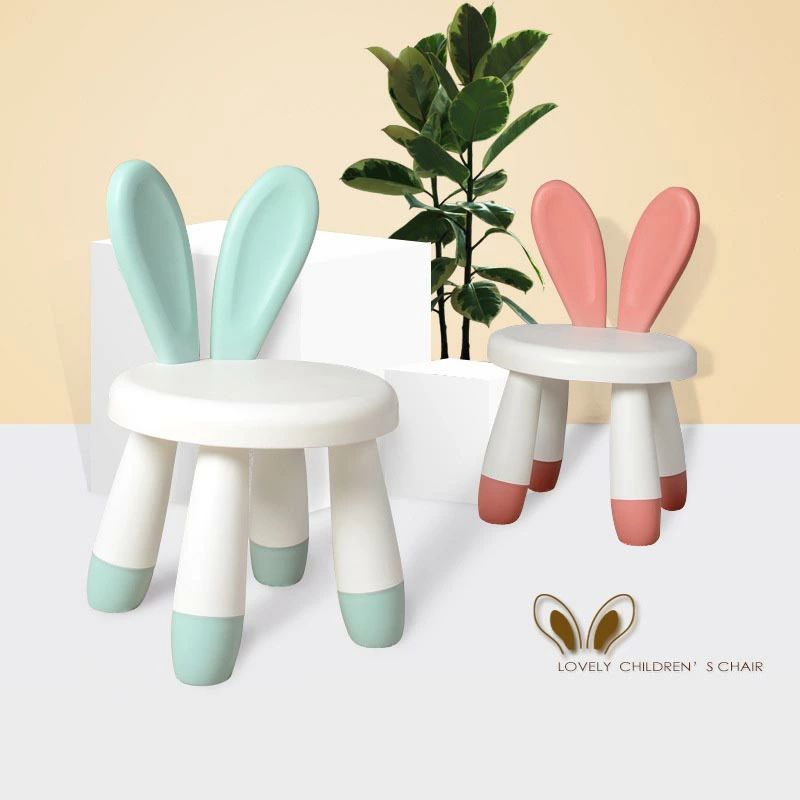 【商品コード】：y557994 【カラー】：ブルー、グリーン、レッド 材質：PP 【この商品について】 【ミニバックチェア/ローチェアのデザイン】：子供に適したミニバックチェアまたはローチェアは、子供の体のプロポーションに適合し、快適な座り...
