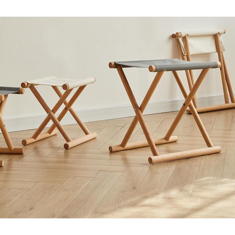 材質：木製／備考：折り畳み式。サイズ：32 * 30 * 26CM神社寺院用の椅子です。簡単に折り畳むことができ、手軽に持ち運びができます。神社の社殿やお寺の本堂でも、椅子に座っておまいりすることが増えてきました。ご高齢の方や、足の不自由な...