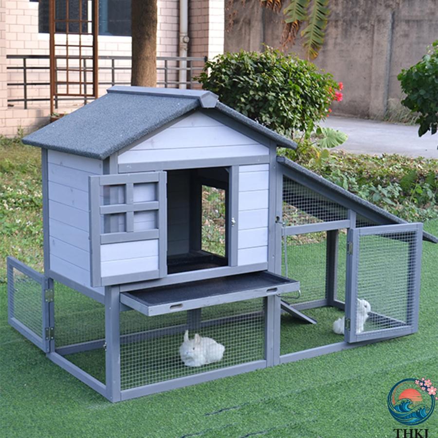 【チキンコープサイズ】2階建ての超大型スペースチキンコープを採用、組み立て後、全体のサイズは140x54x100cm。下部にあるランニングケージの大きなアクティビティスペースのデザインは、鶏、ウサギ、アヒル、その他の小動物に非常に適しており...