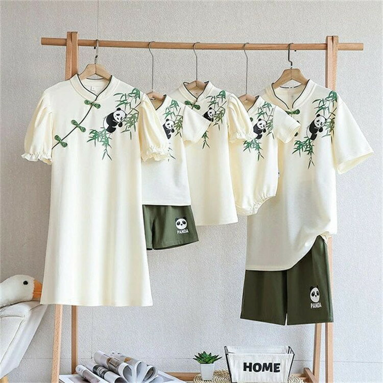 親子 ペアルック Tシャツ 可愛いパンダー柄 中国風 チャイナワンピース 赤ちゃん ベビー ショートパンツ 男の子 女の子 パパ ママ 娘 息子 出産祝い プレゼント ギフト 誕生日 リンクコーデ 親子コーデ カップル 双子 コーデ お揃い...