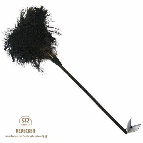 Redecker社のオーストリッチ(ダチョウ)の羽はたきです。 ダチョウの胸の羽を使用した、とても柔らかい羽はたきです。 デリケートな場所や物のお手入れに最適で、インテリアとしても秀逸なデザインです。 サイズ： 全長約80cm/柄のみ約50...