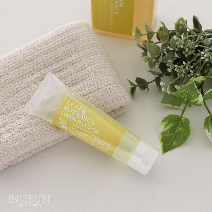 水仕事で乾燥する夏の手肌にリーフ＆ボタニクスから春夏限定「レモン」が新発売。暑さの厳しい夏の日々を、爽やかに過ごすためのラインアップです。 薄荷由来メントール配合で、ひんやりと心地よい春夏限定品。保湿作用があり水で落ちにくい吸着型ヒアルロン...