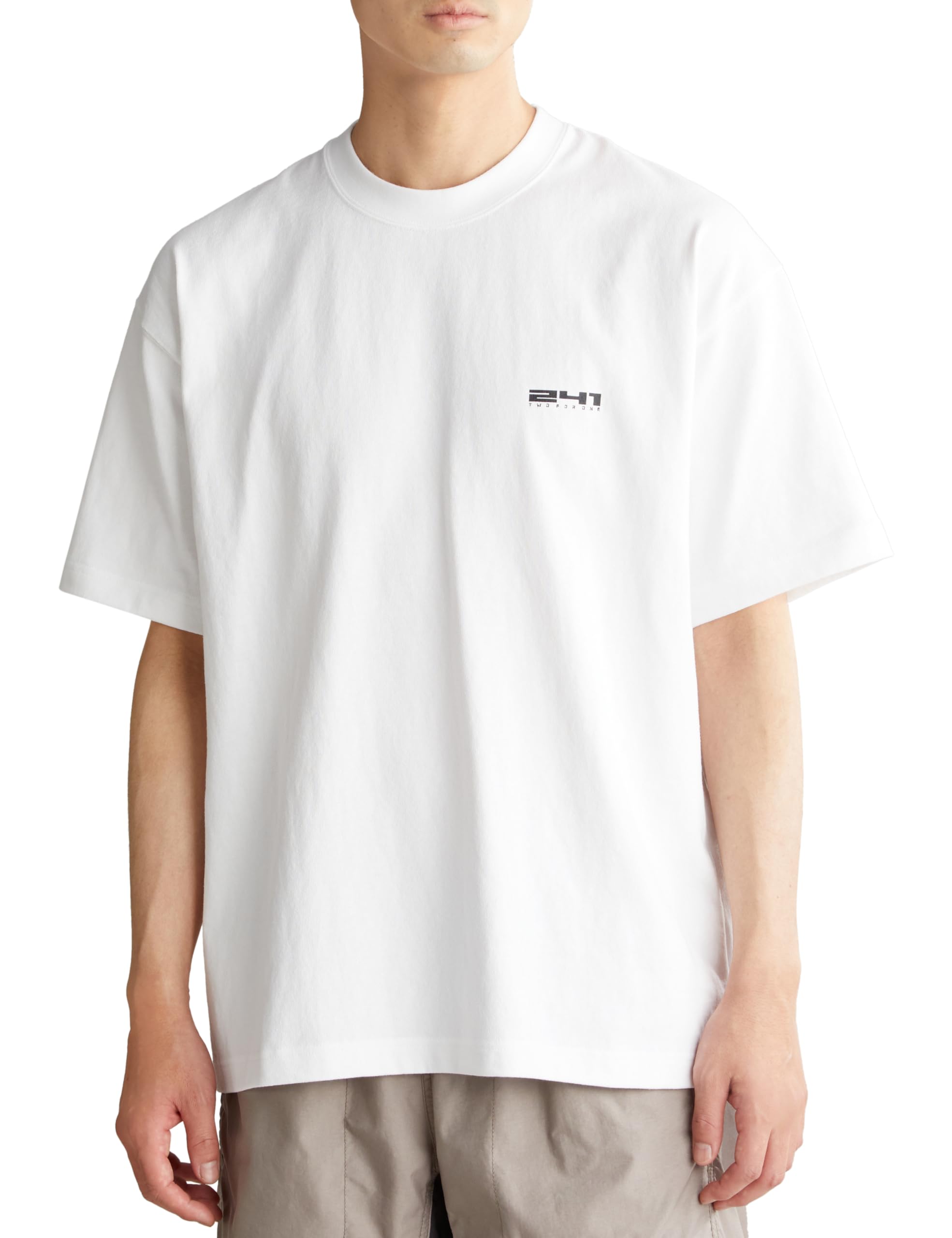 • SIZE：S　肩幅：49.5cm　袖丈：19.5cm　ゆき丈：45cm　身幅：54cm　着丈：66cm • SIZE：M　肩幅：53.5cm　袖丈：22cm　ゆき丈：50cm　身幅：57.5cm　着丈：70cm • SIZE：L　肩幅：...