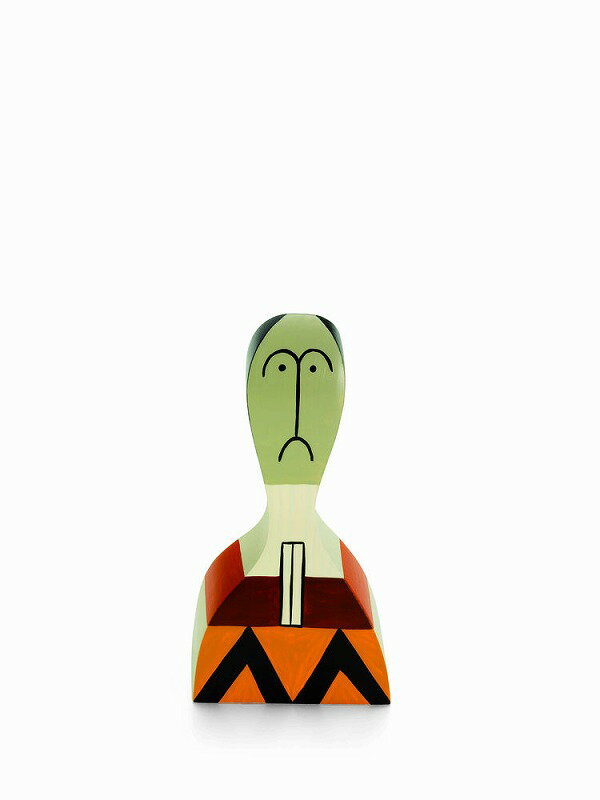 ≪ Product story&nbsp; ≫ 1953年、アレキサンダー・ジラードは、自宅に飾るインテリアとしてウッデンドールを創作しました。楽しげな表情や少し怒っているような表情をしたこの「ウッデン ドール」達は、どれも個性的で味わい深...