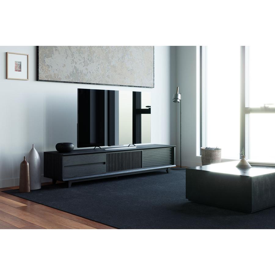 Fav-311 180TVボード　オークブラック 横格子と縦格子のコンビネーションが特徴のテレビボード。 モダンなインテリアとの相性抜群ですが、お選びいただいたカラーによって雰囲気がガラリ変わるので、幅広いシーンで活躍します。 引き戸がスラ...