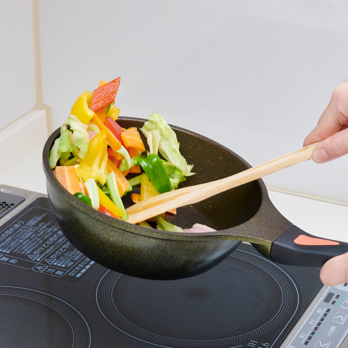 サイズ内寸：約 高さ6.5（cm）底厚：約 5.5mm重量約 720g内容量1個材質本体：アルミニウム合金取っ手：フェノール樹脂・シリコーンゴムはり底：ステンレス鋼生産国中国製食器洗い乾燥機使用可能熱源オール熱源対応区分返品・キャンセル区分...