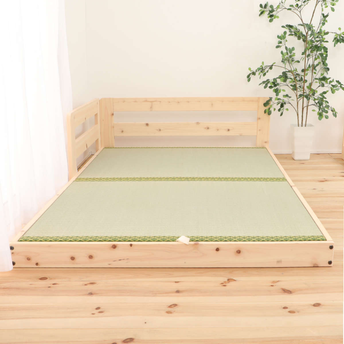 サイズ約 幅246×奥行201×高さ44（cm）約 幅123cm×2台サイドガード：43×92.5（cm）厚み2.3cm床面高さ：9.5cm内容量セミダブル×2台材質フレーム：天然木ひのき材（集成材）床板：天然い草、ハードボード生産国日本製...