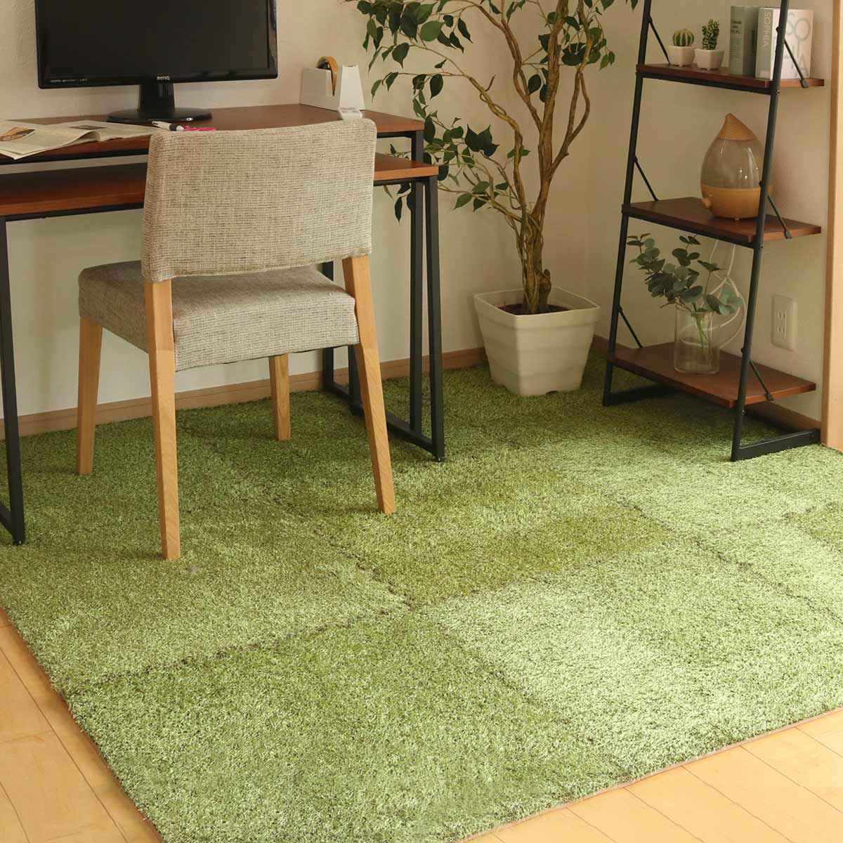 サイズ約 横60×縦60（cm）厚さ：約 0.8（cm）内容量マット36枚付属品：サイドパーツ36枚（角あり36枚、角なし36枚）材質表面：ポリエステル裏面：ポリエチレン中材：EVA生産国中国製洗濯不可乾燥機使用不可床暖房/ホットカーペット...