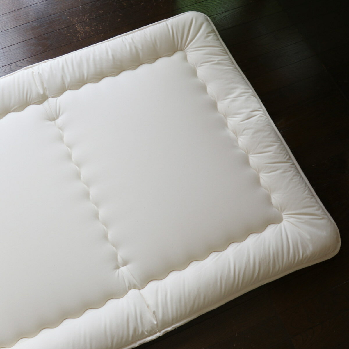 サイズ約 横100×縦205（cm）重量約 3.5kg内容量1枚材質側生地：綿100％（オーガニックコットン100%）詰め物：麻50％（オーガニックラミー100%）、ポリエステル50％固わた：ポリエステル100％生産国日本製寝具のサイズシン...