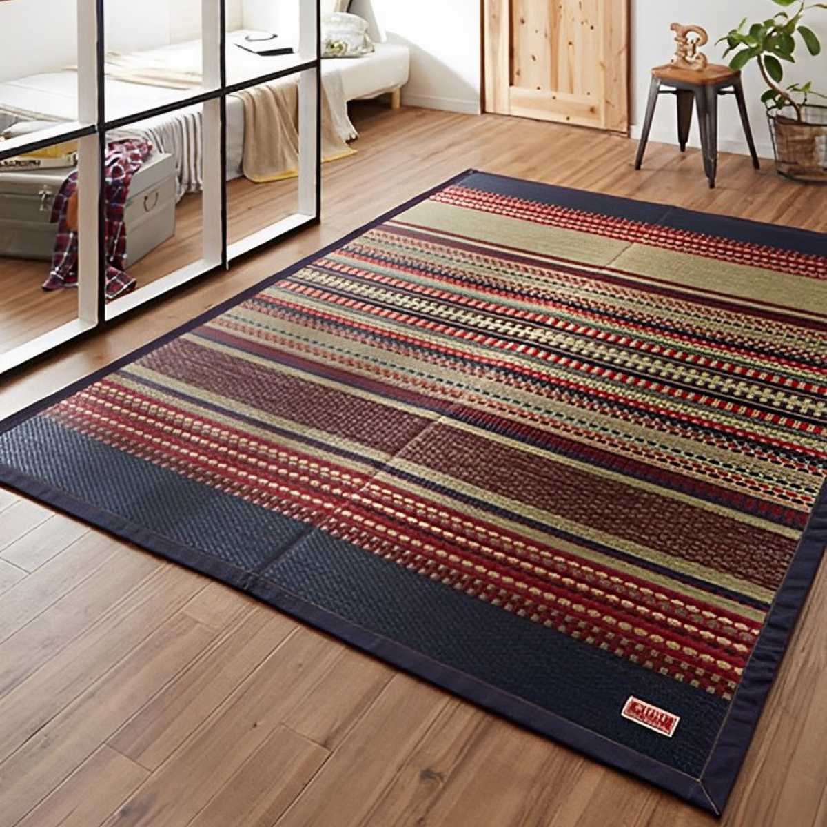 サイズ約 横140×縦200（cm）内容量1枚材質表地：い草裏地：ポリエステル100%（不織布）ヘリ：綿100%生産国日本製洗濯不可乾燥機使用不可滑り止め加工なし注意事項※商品ページ内には別の商品を含む画像を使用しています区分返品・キャンセ...