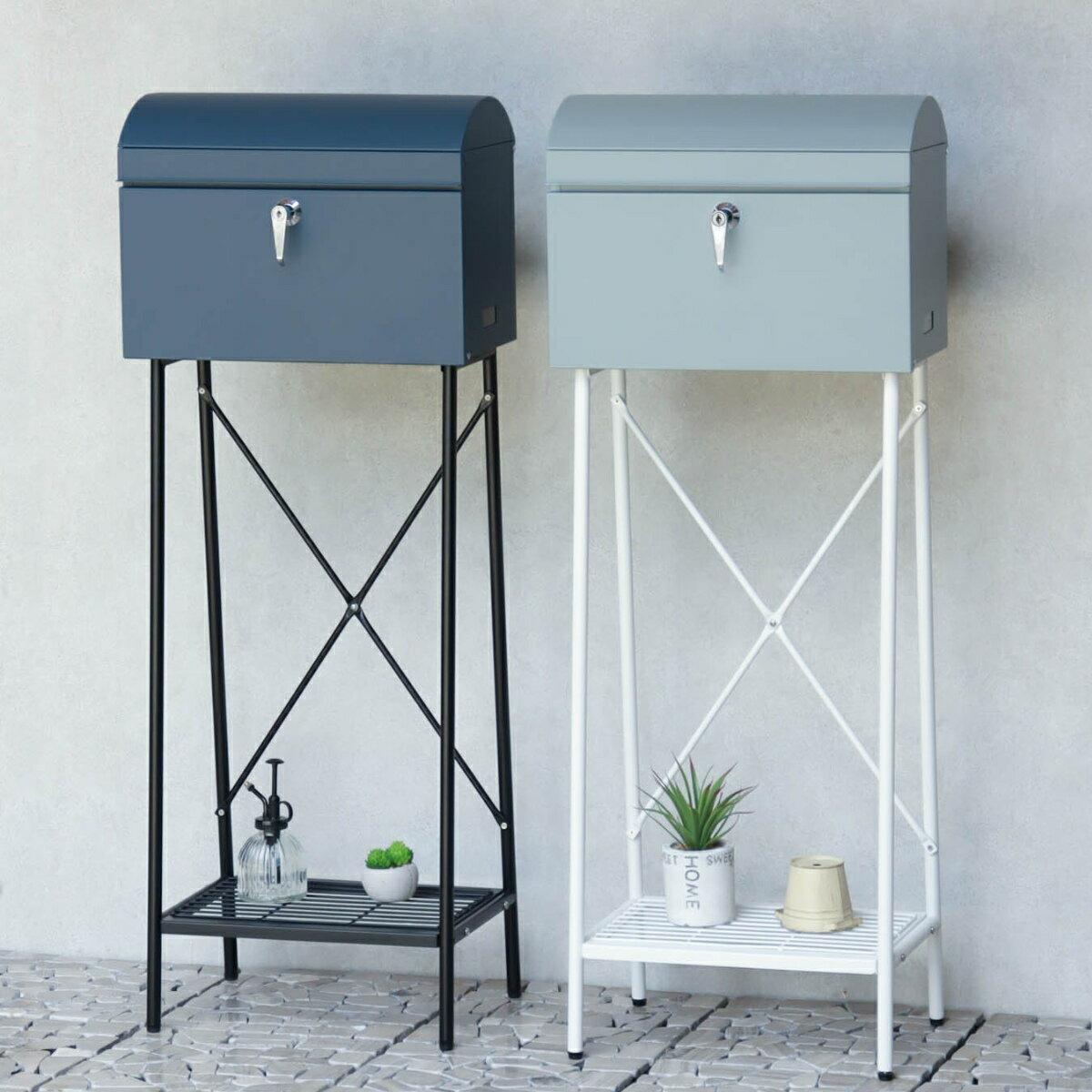 サイズ約 幅40×奥行26×高さ104.3（cm）投函口サイズ：約幅34.9×奥行3.4cm取出口：約幅37×奥行18.6×高さ16.9cm重量約 6.3kg内容量1台付属品：シリンダー錠（スペアキー1本）材質金属（鉄）ガルバナイズド処理粉...