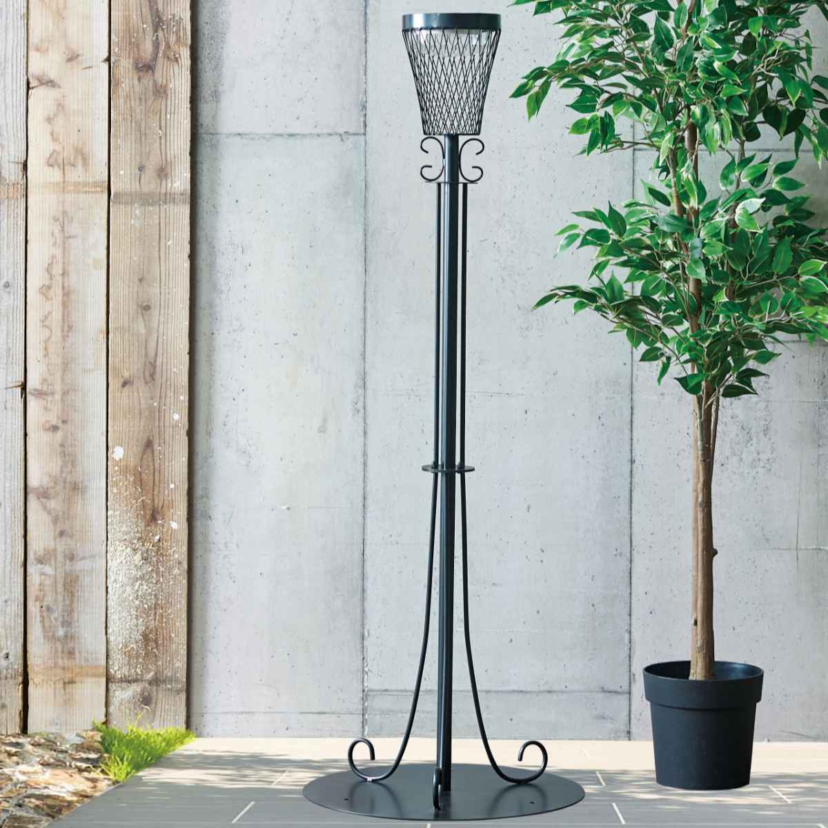 サイズ約 幅48×奥行48×高さ131.5（cm）内容量1台材質本体：スチールライト部：ABS樹脂生産国中国製組立状態お客様組立品注意事項※手作りのため、塗装や形状に多少の個体差があります備考防雨仕様区分返品・キャンセル区分（不可）ソーラー...