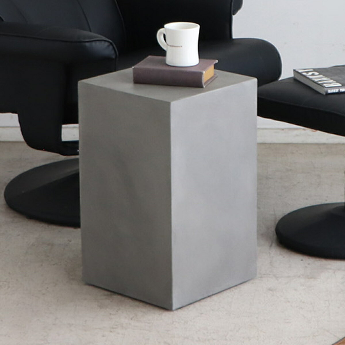 サイズ約 幅30×奥行30×高さ50.5（cm）重量約 6.5kg内容量1台材質MDF(コンクリート塗装)塗料 F☆☆繊維板F☆☆カラーグレー生産国中国製耐荷重約5kg組立状態完成品梱包サイズ幅35.5×奥行35.5×高さ55.5（cm）お...