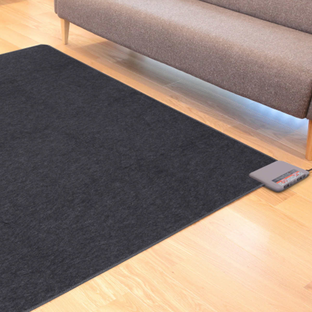 サイズ約 横175×縦175（cm）重量約 4.1kg内容量1台材質ポリエステル100％生産国日本製消費電力500w備考折数：9折区分返品・キャンセル区分（不可）ギフトラッピングページを見るホットカーペット 電気カーペット厚手ボリュームタイ...