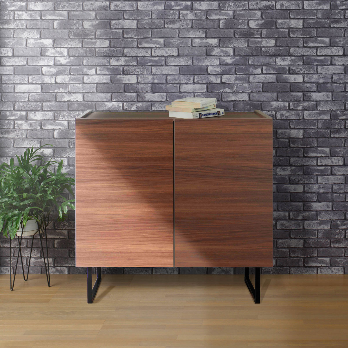 サイズ 幅799×奥行き333×高さ750mm 仕様 特殊プリント化粧板 可動棚8枚 搬送状態 完成品（脚のみ後付け） 配送 関東～中国・四国へのお届けは送料無料です。（山間部など一部地域は除きます） 一戸建て階段で上がる2階まで、もしくは...